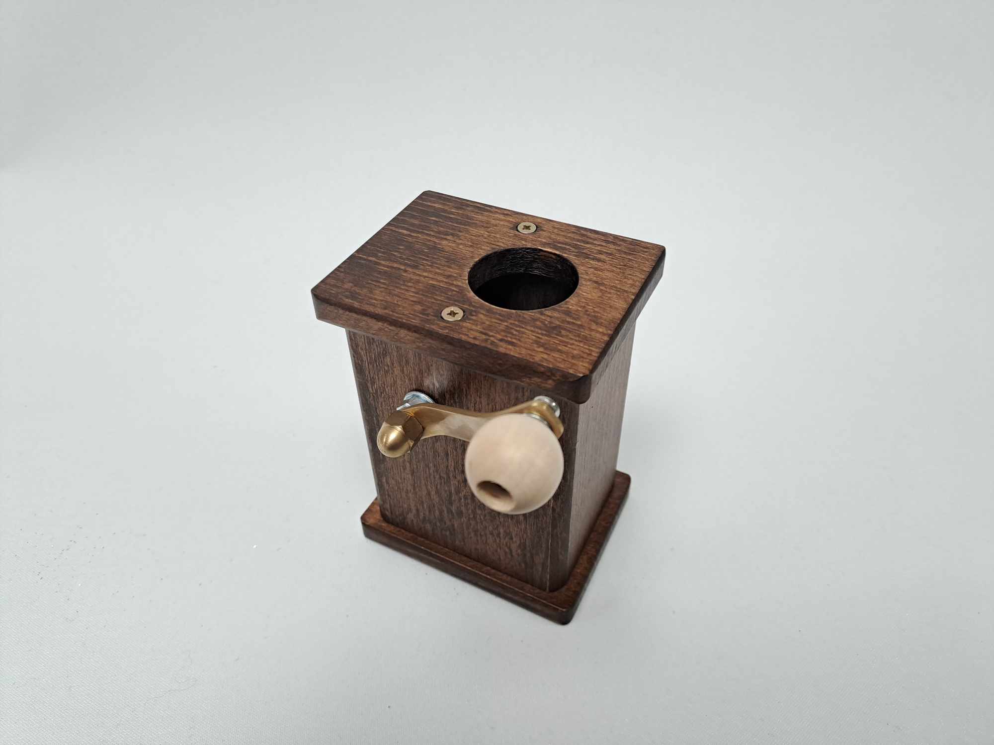 Ring Grinder Wood (6452) - Dynamite Magic Shop