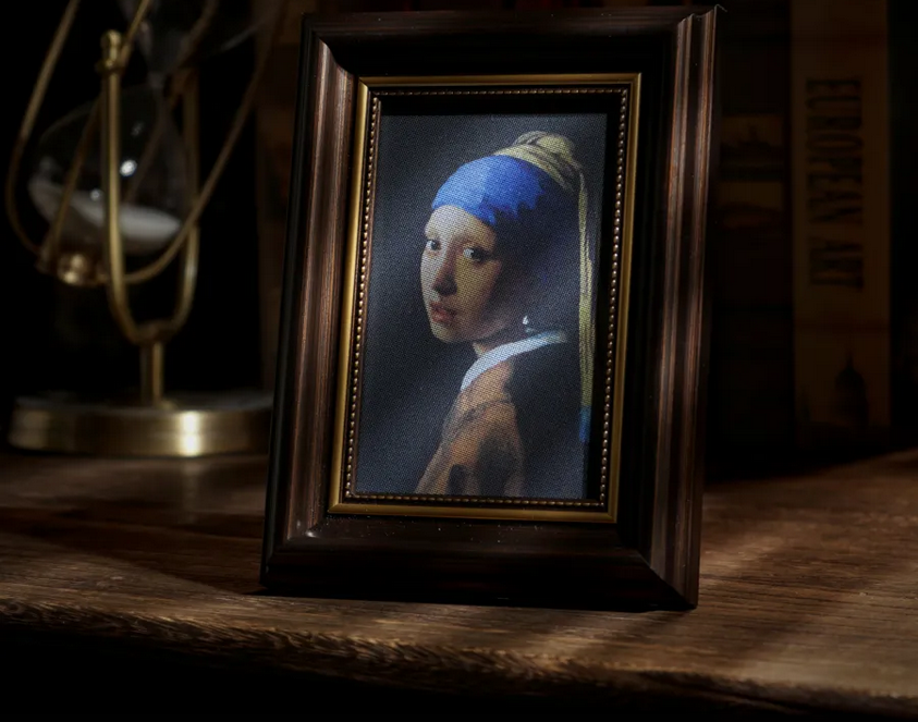 Rainbow Morph by Higar - Girl with a Pearl & Mona Lisa (6507) - Dynamite Magic Shop