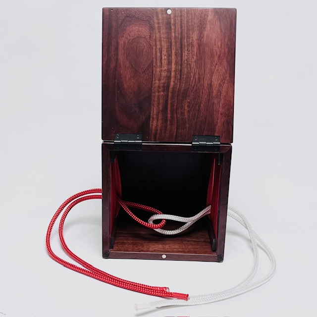 Dill-Nielsen Dean's Box (7069) - Dynamite Magic Shop